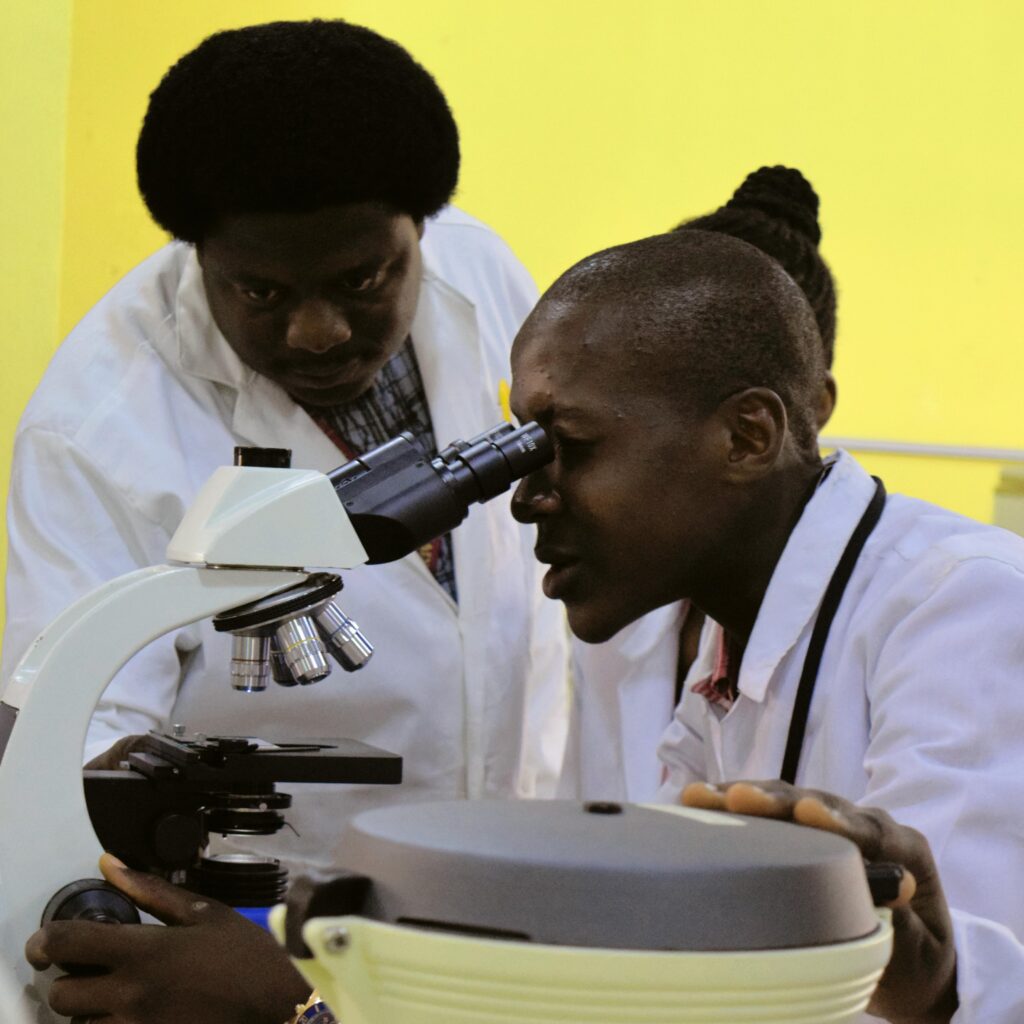Student in Laboratory – Veterinary Medicine